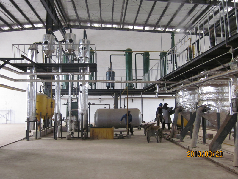 What are the features of solvent extraction workshop?__Vegetable oil ...